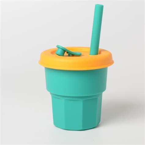 어린이 실리콘 밀짚 컵 드롭 및 고온 방지 물 컵 녹색 컵 노란색 커버 400ml