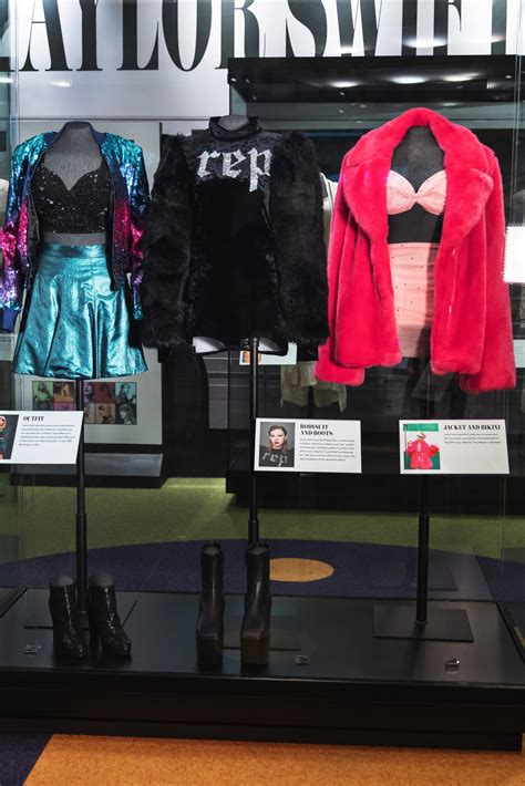 New Taylor Swift Pop Up Exhibit Opens At Country Music Hall Of Fame