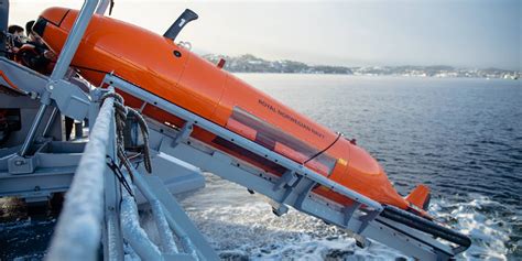 Knm Hinnøy Klare For Nato Oppdrag Forsvaret