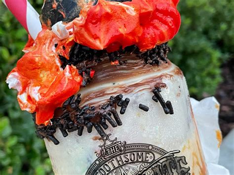 Review Black Magic Milkshake Puts A Spell On Us At The Toothsome