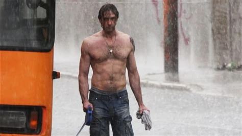 Glumac Se Skinuo Na Dorćolu Dok Je Kiša Lila Kao Iz Kabla Kako Izgleda 10 Godina Nakon Hit