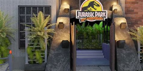 Universal Guest Forced To Dig For Phone After Ride Incident