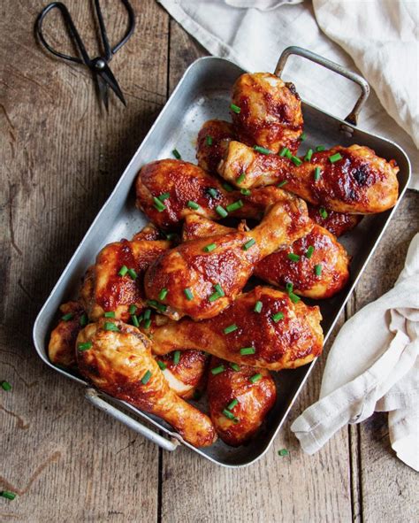 Pilons De Poulet Marinés Sauce Barbecue Casserole And Chocolat