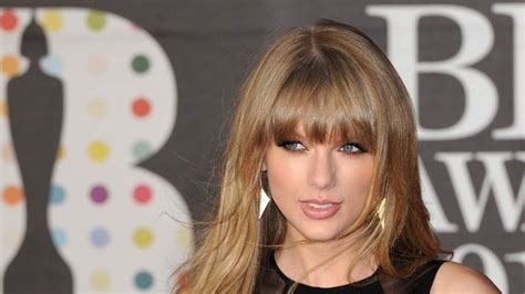 Taylor Swift Fan Mail Found In Recycling Bin Us News Sky News