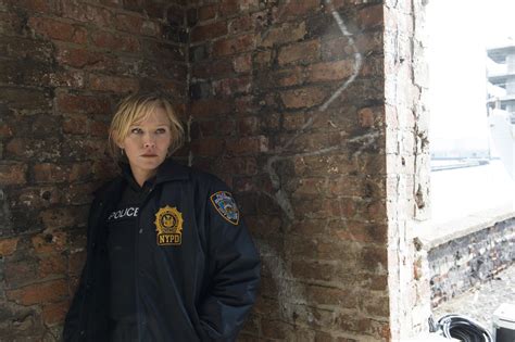 Kelli Giddish Behind The Scenes Of Law And Order Svu Season 15