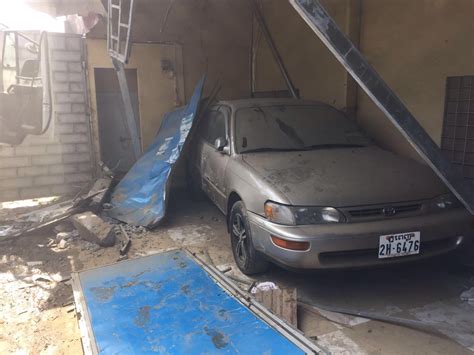 រថយន្តធុនយក្ស២គ្រឿង