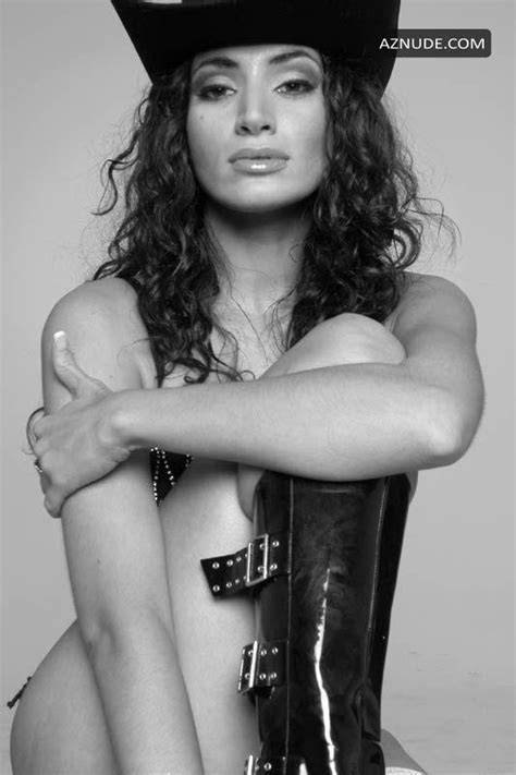 ROSANNA WALLS Nude AZNude