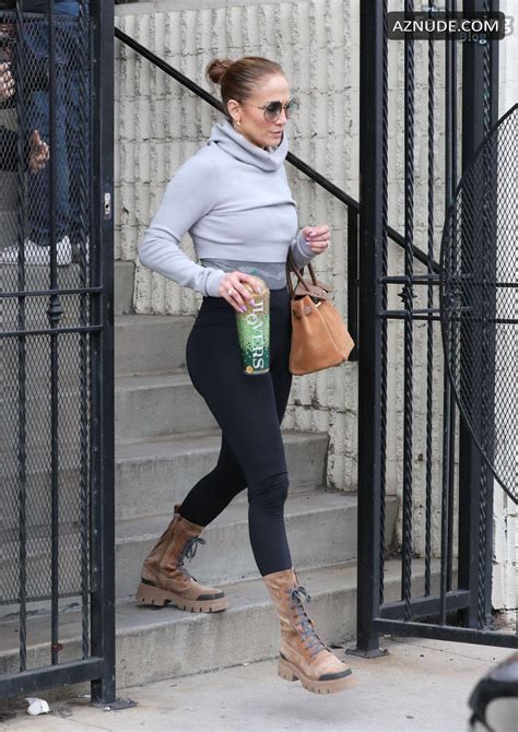 Jennifer Lopez Sexy Spotted Showing Off Her Svelte Physique While Heading To The Dance Studio In