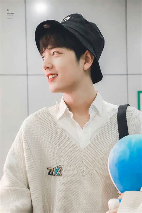 Ghim của Dairy trên Tiêu Chiến 肖战 Xiao Zhan