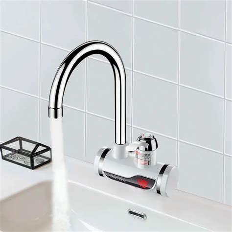 Електричний проточний водонагрівач кран бойлер Delimano з дісплеєм 3 кВт настінне бокове