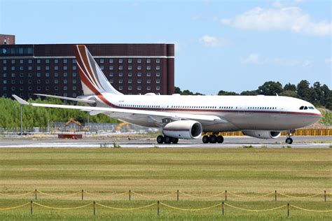 香港企業所有 Airbus A330 200 Vq Big 成田国際空港 航空フォト By サンドバンクさん 撮影2023年07月29日