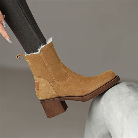 Beth Dutton Season 5 Zipper Short Boots Yellowstone Jackets