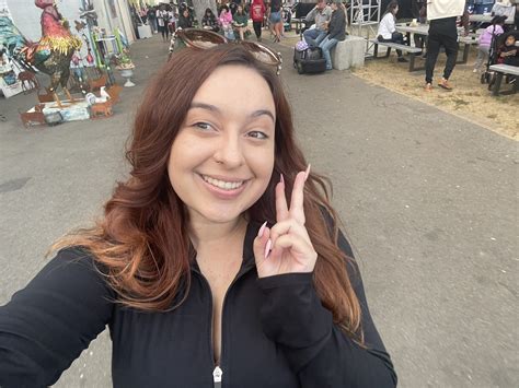 🌷 Prada 🌷 On Twitter Darlinsincerest Felt Cute Bare Faced T