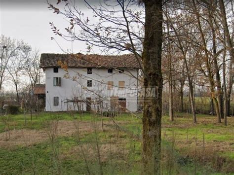 Case A Cadelbosco Di Sopra Reggio Emilia Idealista N In Italia