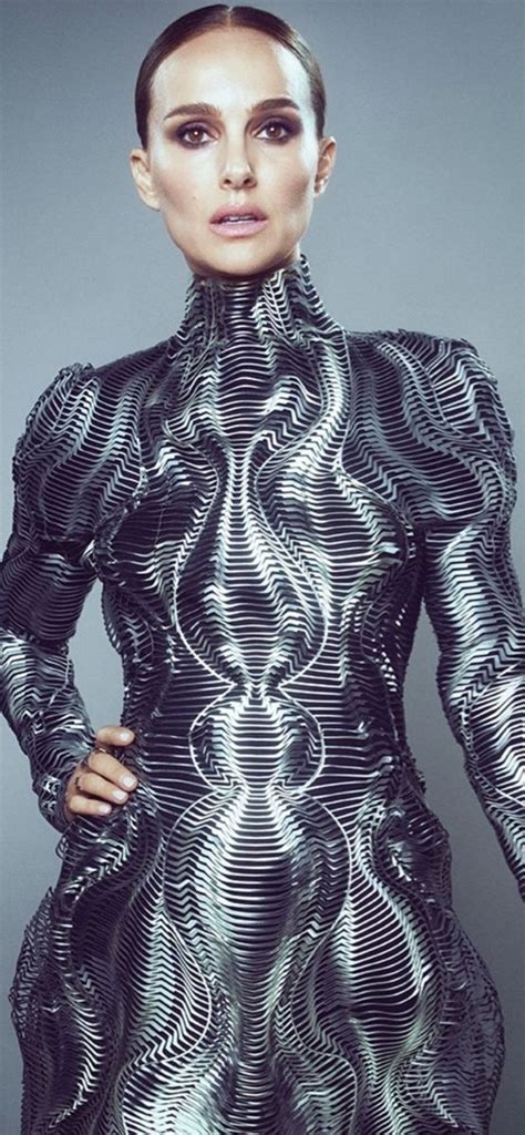 Iris Van Herpen Hc Aw17 Natalie Portman Dress To Impress Fashion