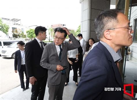 포토 이상민 장관 탄핵 심판 선고 출석하는 민주당 의원들 아시아경제