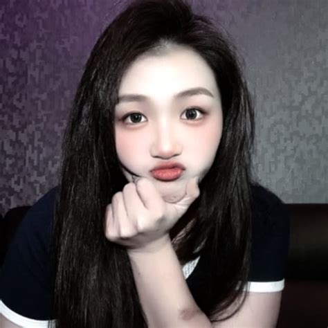 曾妃💋 Jenny Jenny44322 • Threads Say More