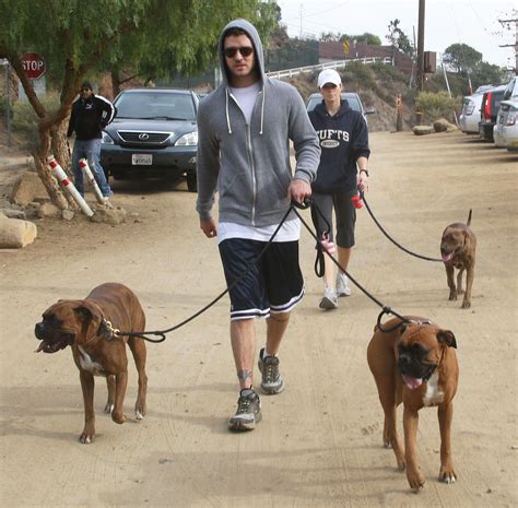 Человек с собакой на поводке 57 фото картинки Sobakovod Club