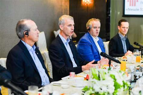 全球会展业大咖在浦东吃早餐，他们都聊了些啥