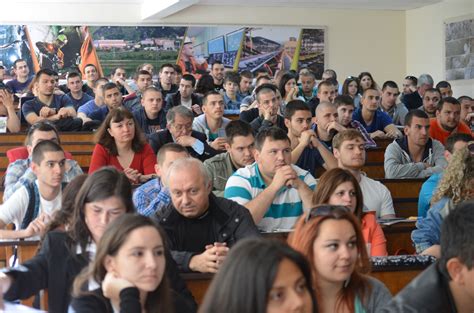 Годишна среща със студенти от Минно геоложки университет на представители от Дънди Прешъс Металс