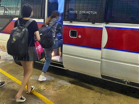 警元朗掃黃 拘4內地女檢29萬現金 星島日報