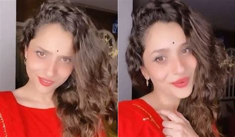 तेरे बिना जिया जाए ना गाना गाती नज़र आईं अकिंता लोखंडे बार बार देखा