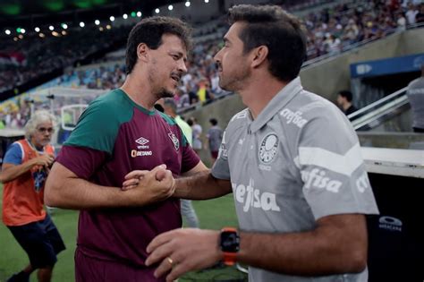 Abel e Diniz integram lista de melhores treinadores do mundo Metrópoles