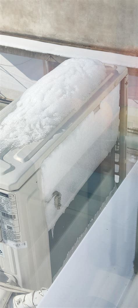 Bottom Half Of External Ac Unit Stays Defrosted During Heating Operation In Winter R