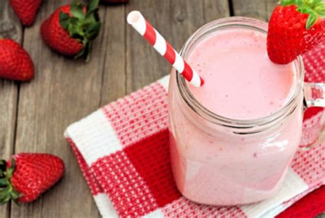 Smoothie à La Fraise Rapide Facile Et Délicieux