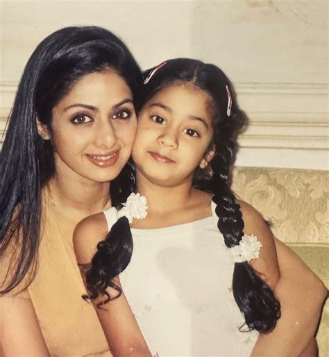 Sridevi Birth Anniversary जाह्नवी कपूर ने मां के जन्मदिन पर किए