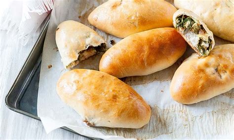 Як зробити пиріжки з цибулею та яйцем рецепт від бабусі Новини Смачно