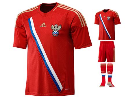 Adidas - официальный экипировщик Евро-2012 (Фото)