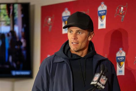 Tom Bradys Gaunt Appearance Sparks Plastic Surgery Rumors An Expert