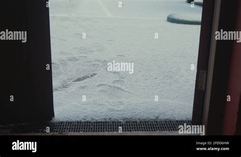 Light Footprint Stock Videos And Footage Hd And 4k Video Clips Alamy