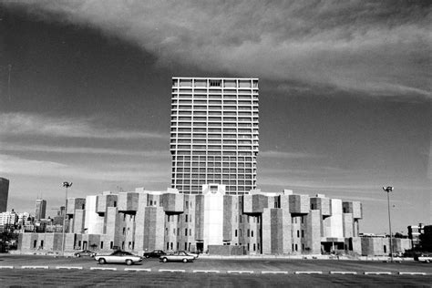 Walk Through Uics Architectural History Uic Today