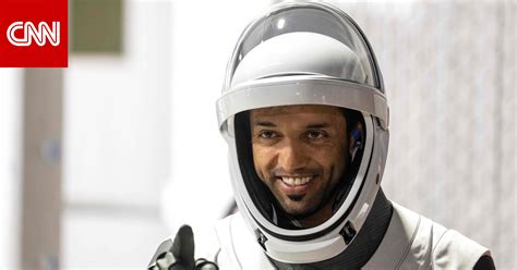 سلطان النيادي ينشر لقطات مصورة للقاهرة من الفضاء ويعلق بوصية للشيخ