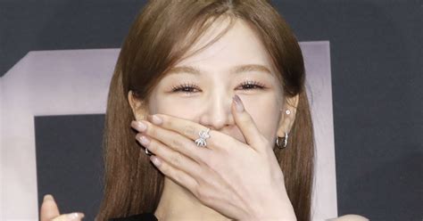 레드벨벳 웬디 냉동고 한파 녹이는 봄꽃 미소
