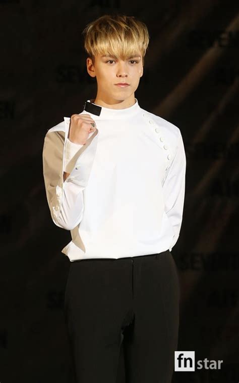 포토 세븐틴 원우 민규 버논 3人3色 헉스