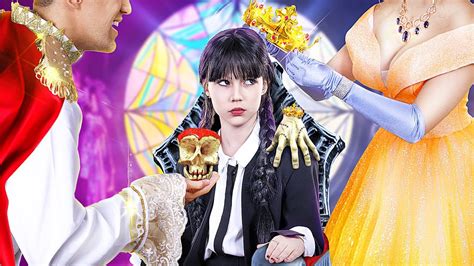 Wandinha Addams foi Adotada pela Família Real YouTube