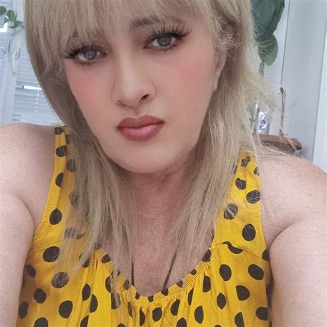 საქართველოს მთავრობა საქართველოს პრემიერ მინისტრმა მამუკა ბახტაძემ ებრაელ ხალხს ხანუქას