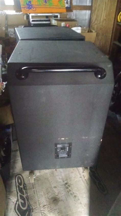 1 Peavey Versarray 218 Dual 18 Passive Subwoofer I Purchased New In