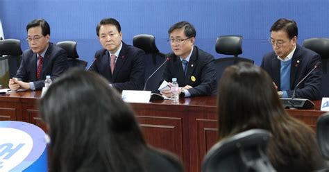 ‘여가부 폐지 입장차 재확인여야 “추가 논의 이어갈 것”