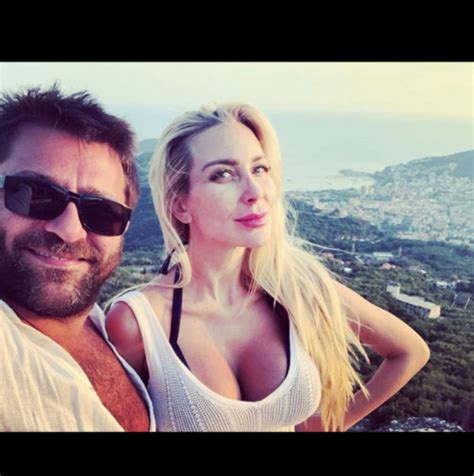 Гръм в Рая Батинков остави Антония Петрова без парти и подарък за ЧРД Развеждат ли се За Жената