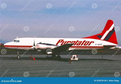 Kelowna Purolator Convair Cv 580 C Gkff Cn 160 Editorial Stock