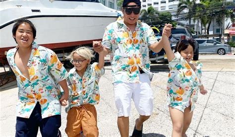 รวมรูปภาพของ ปรบมือรัวๆ น้องออก้า ลูกชาย เปิ้ล นาคร แข่งเจ็ตสกี คว้าแชมป์โลก รูปที่ 25 จาก 26