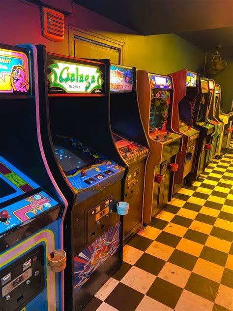 Pin By Olivia Gaw On Jenna Retro Arcade Arcade Room Retro Arcade Games