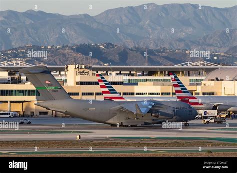 Mcdonnell Douglas Boeing C 17a Globemaster Iii With Registration 10