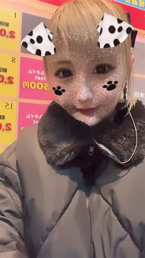 1人でゆっくりYouTube見て 眠くなった時ぐーぐー寝て 昼過ぎまで寝れたらそれはもう幸せ 最近はコツコツと片付けしてる でも逆