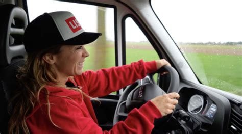 Fonk Media Presentatrice Lisa Wade Maakt Comeback Voor Het Goede Doel