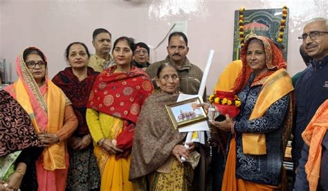 The Intact Urn From Ayodhya Reached Sanatan Dharma Temple Devotees